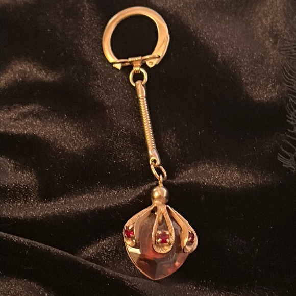 Jewelry | Rare Vintage Ladies Key Chain With Red Prong Set Stones Wlrg ...